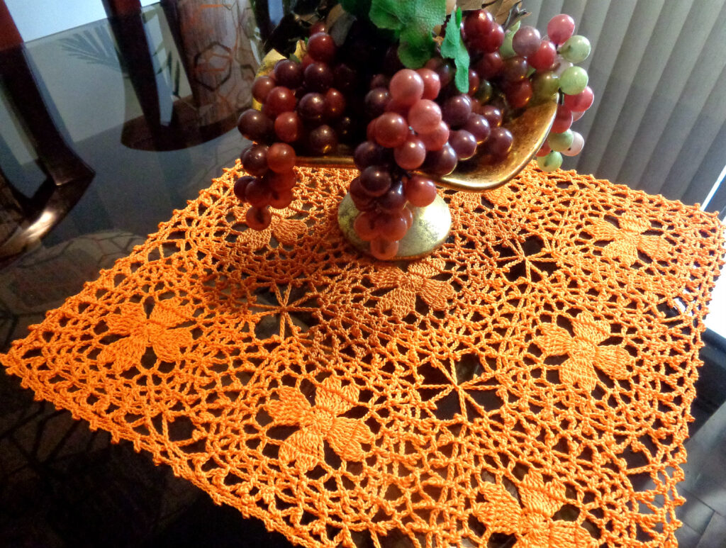 Clover Leaf Doily - LiliaCraftParty